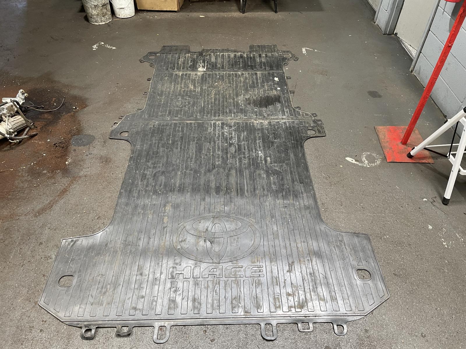 Floor Mats Hiace Toyota 2021