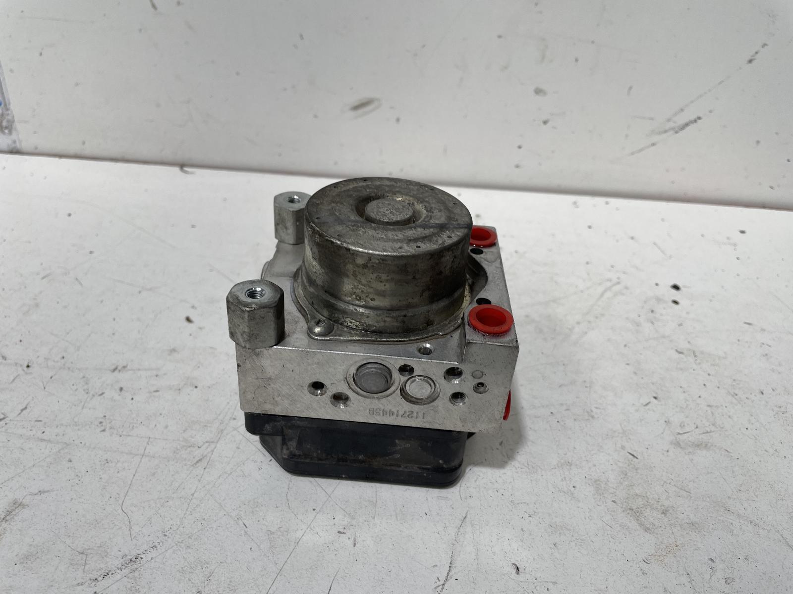 Abs Pump/Modulator Hilux Toyota 2016