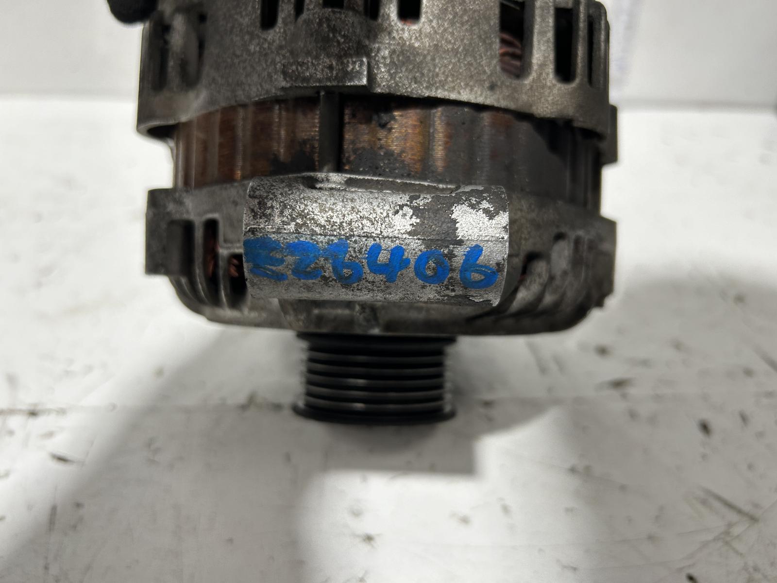 Alternator Commodore Holden 2004