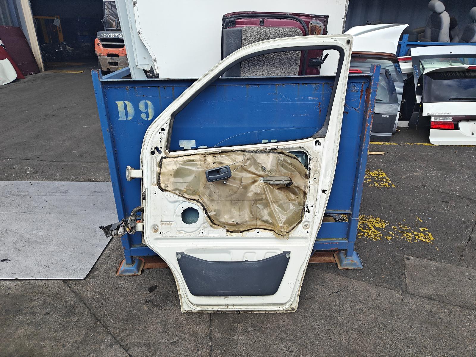 Door/Boot/Gate Lock Hiace Toyota 1996