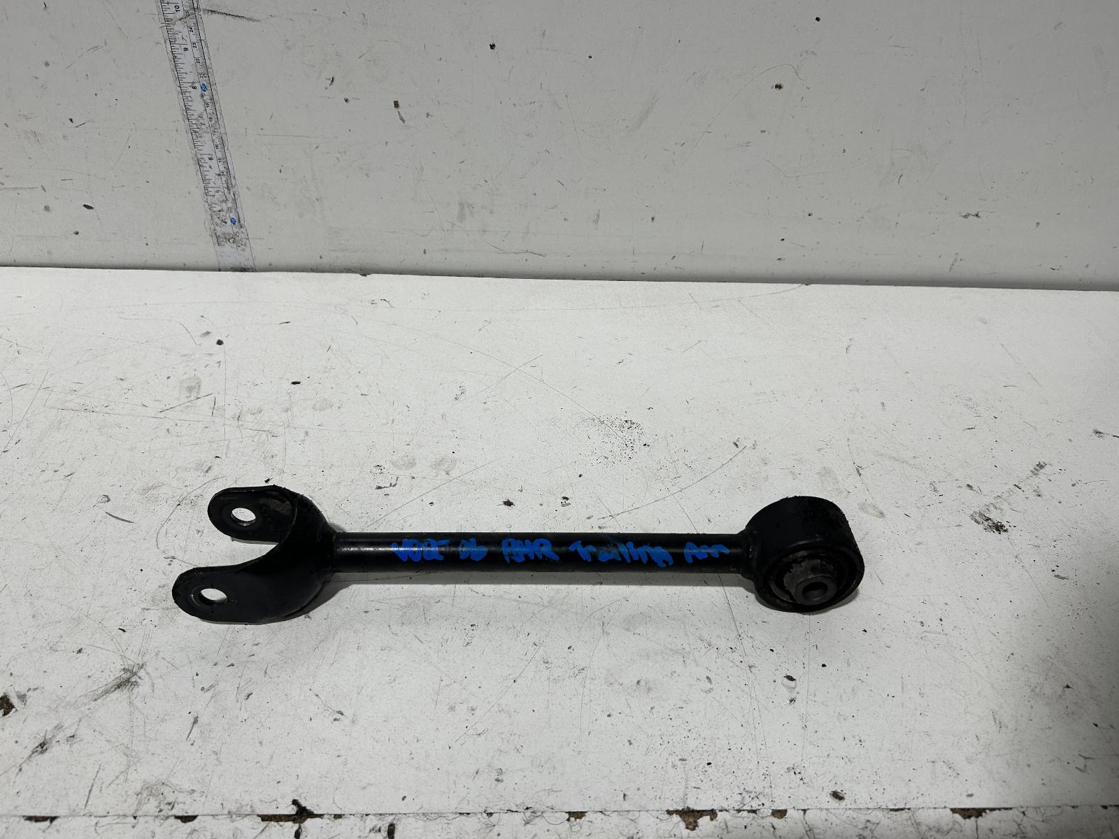 Right Rear Trailing Arm Corolla Toyota 2018