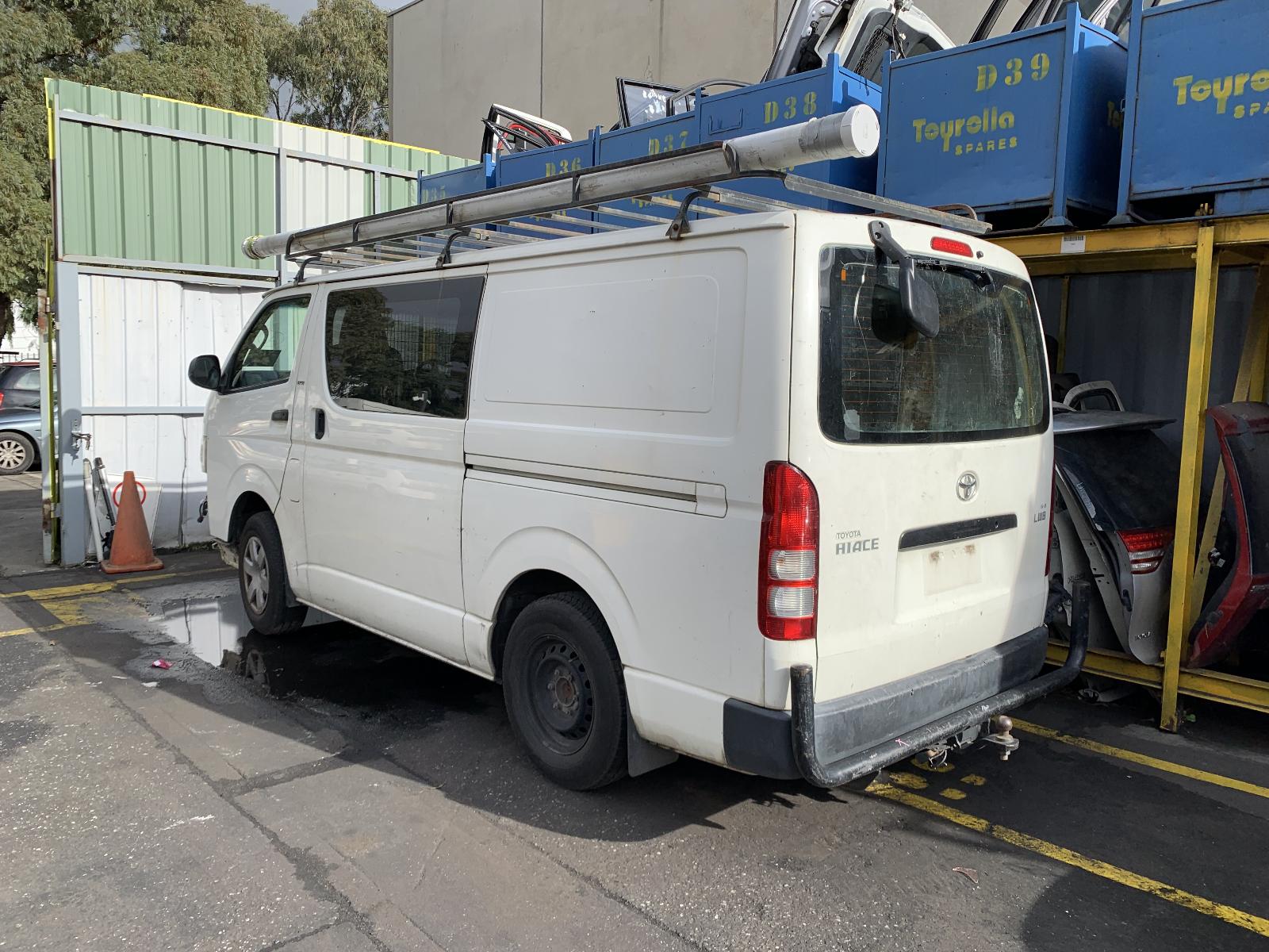 Radiator Hiace Toyota 2008