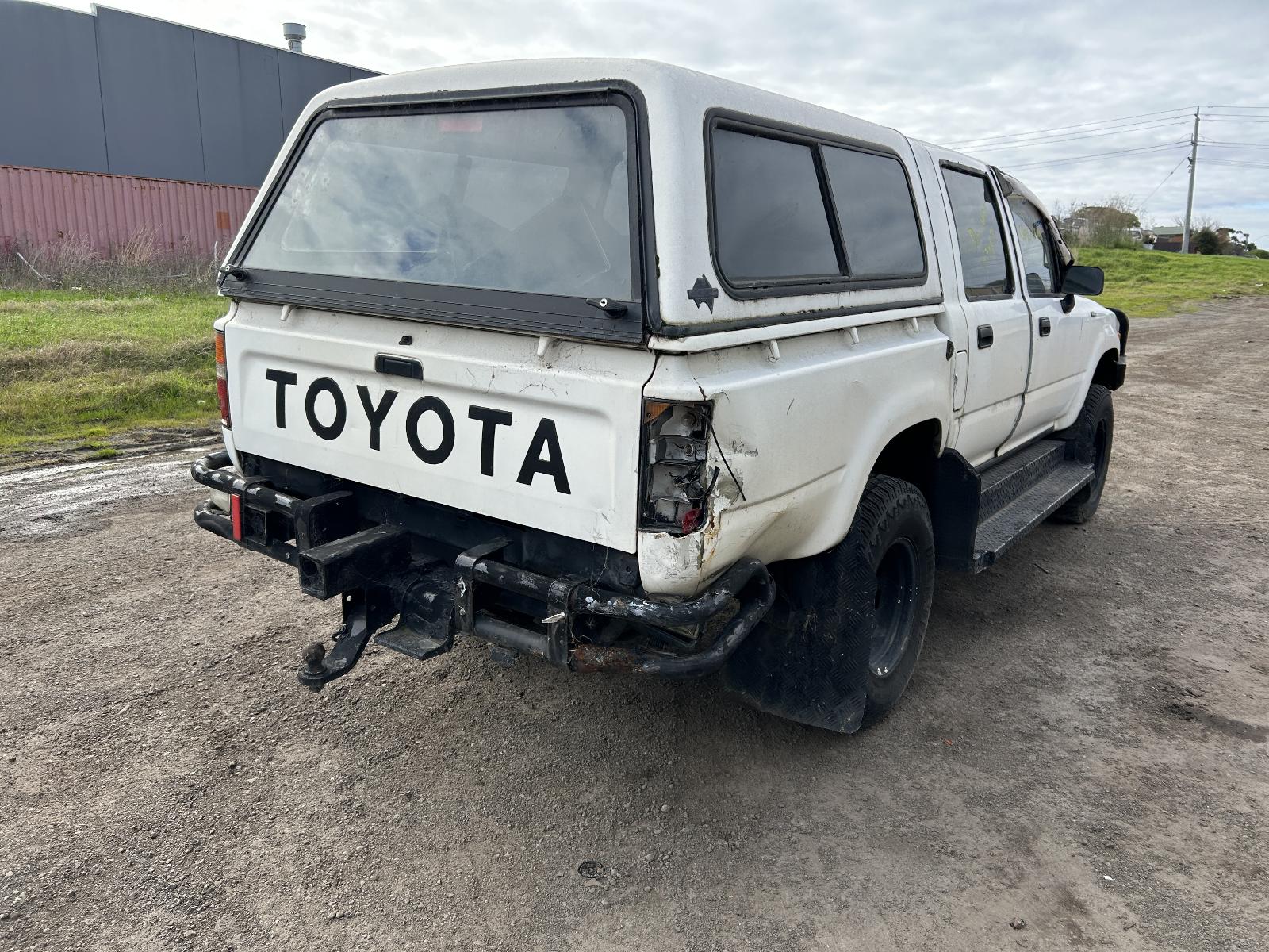 Left Indicator/Fog/Side Hilux Toyota 1988