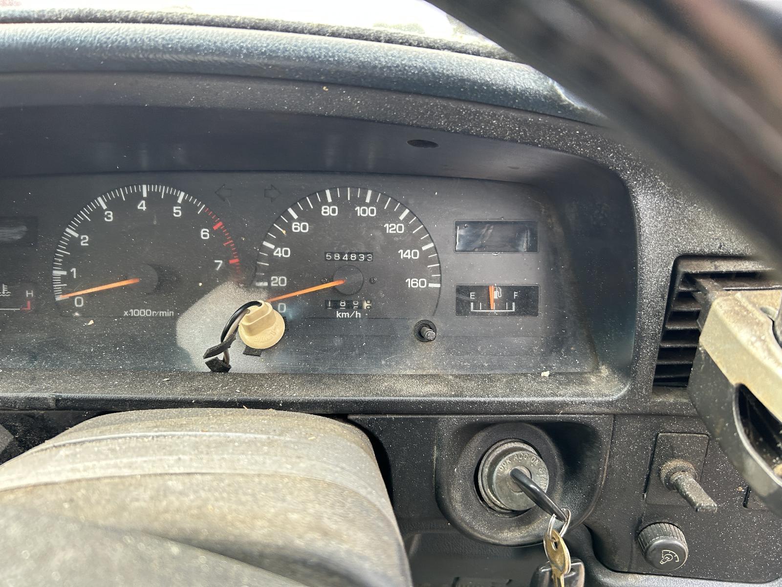 Left Indicator/Fog/Side Hilux Toyota 1988