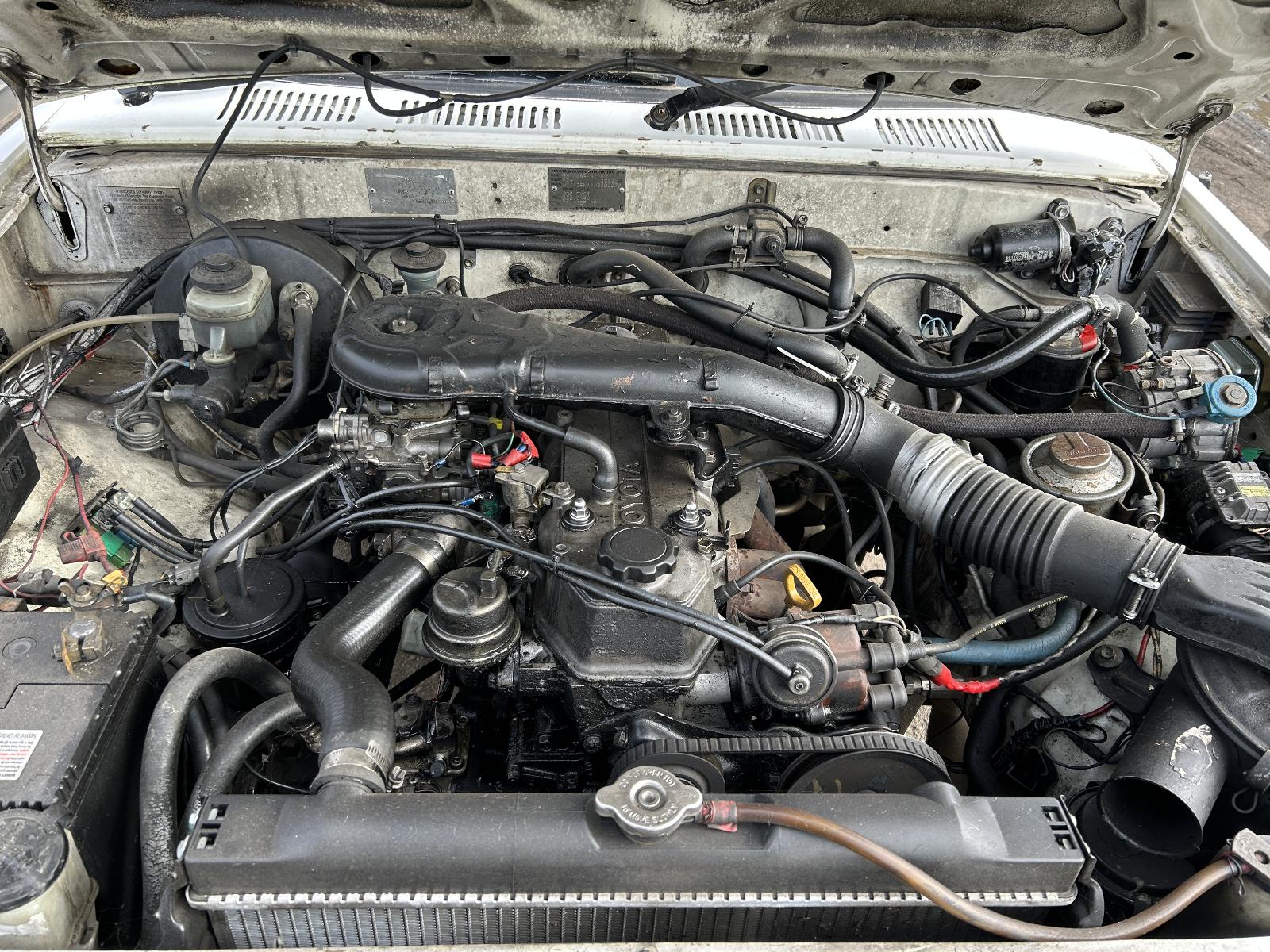 Left Indicator/Fog/Side Hilux Toyota 1988