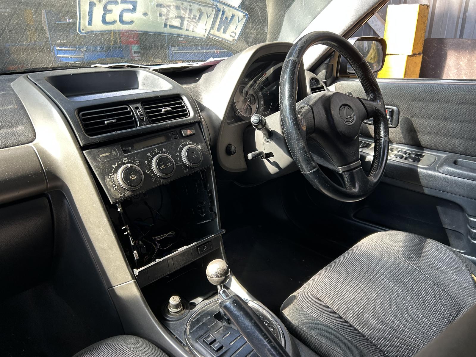 Door/Boot/Gate Lock Is200/is300 Lexus 2001