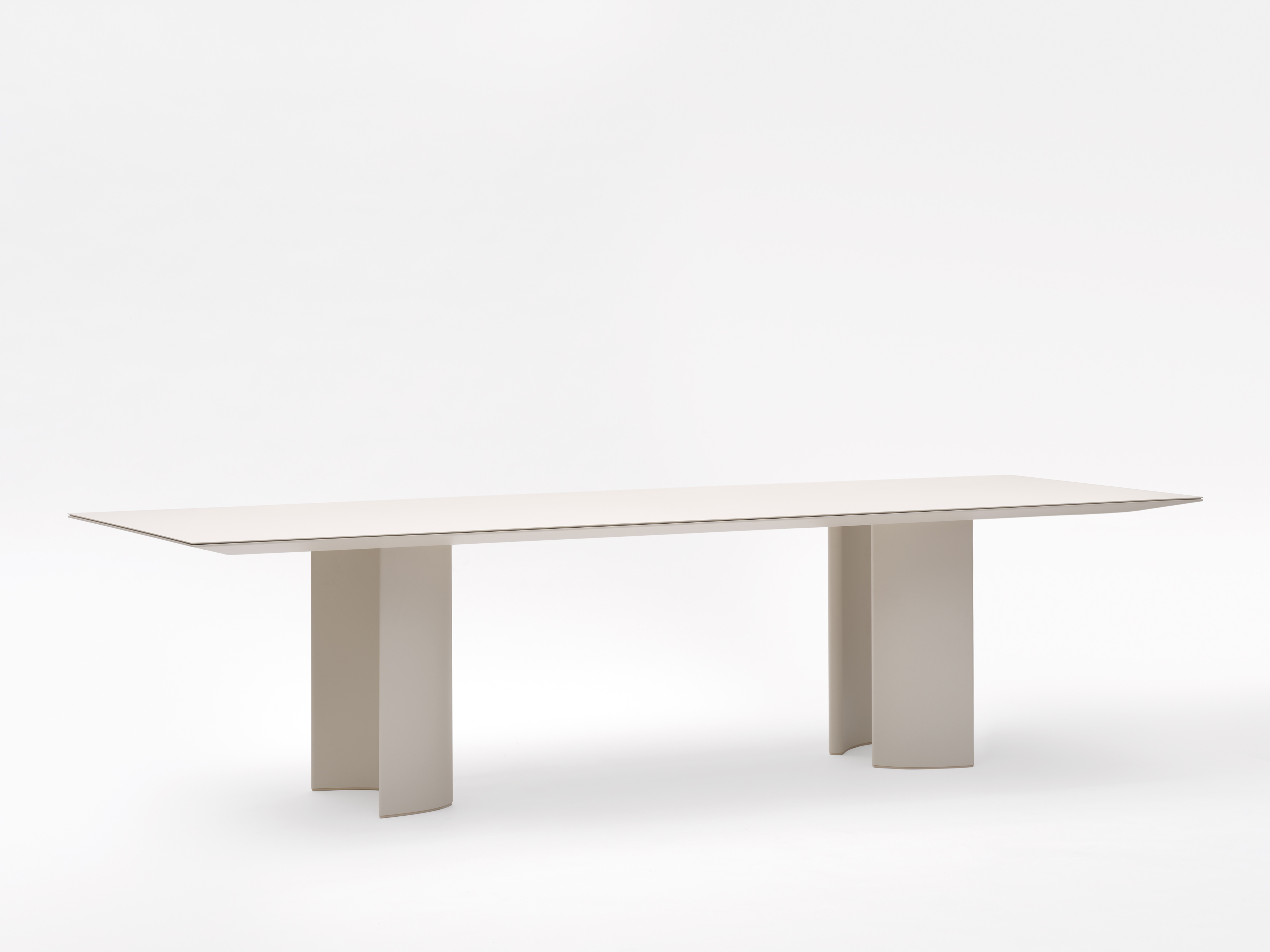 Naca Table - Ceramic - Transforma