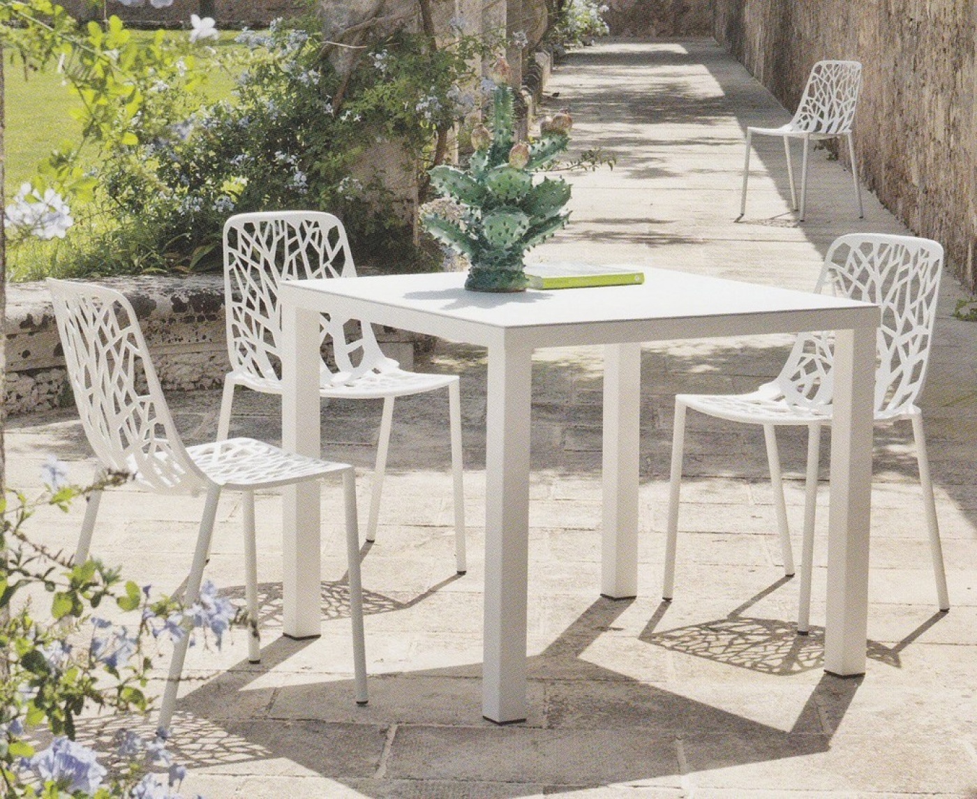 Forest Outdoor Chair by Fast - Transforma