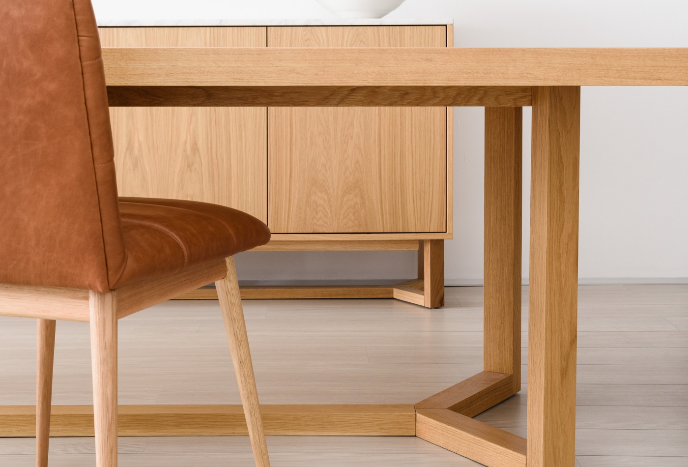 Archie Dining Table - Transforma