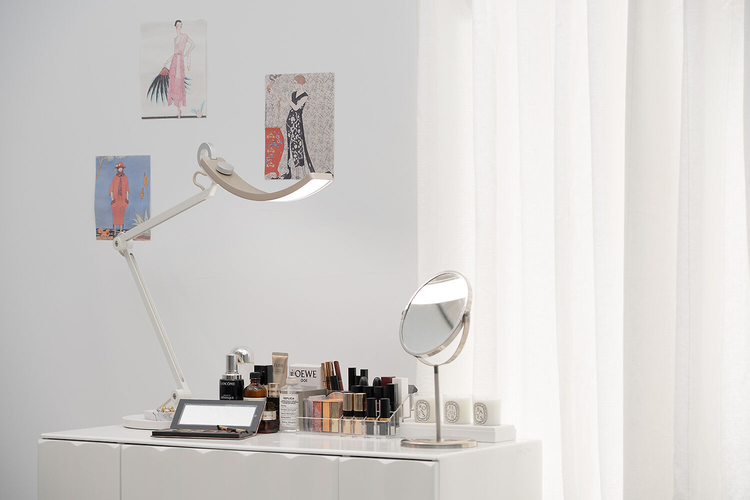 BenQ WiT e-Reading Designer Lamp | Image Science