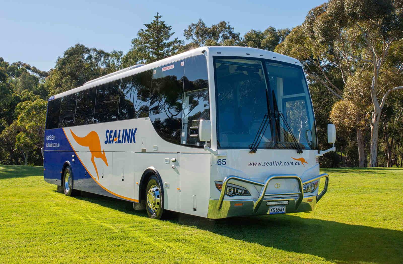 Large Luxury Coach - Adelaide Sightseeing