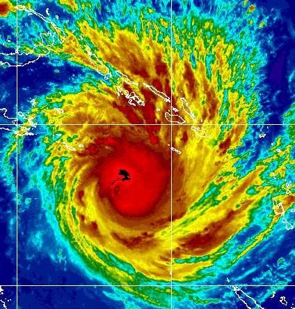 “Phenomenal Seas” as Cyclone Yasi heads towards Australia (+Maps ...