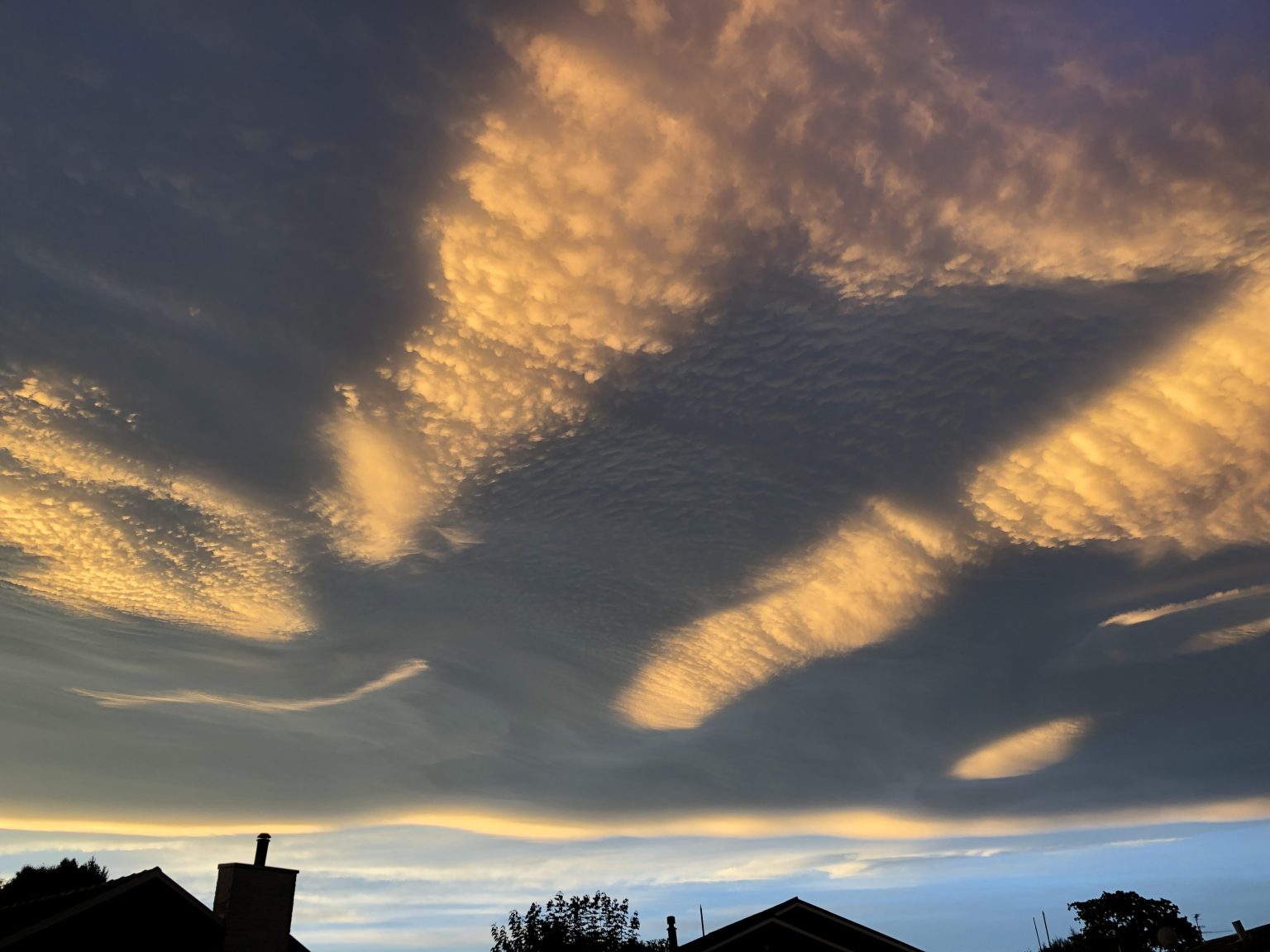 Altocumulus – a real show-stopper | WeatherWatch - New Zealand's ...