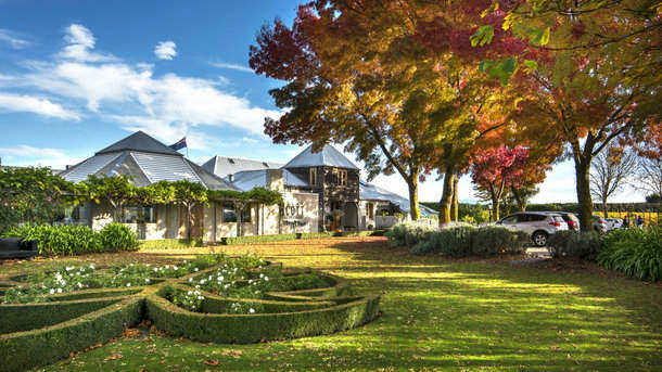 Allan Scott weds winning couple - The Shout Magazine (New Zealand)